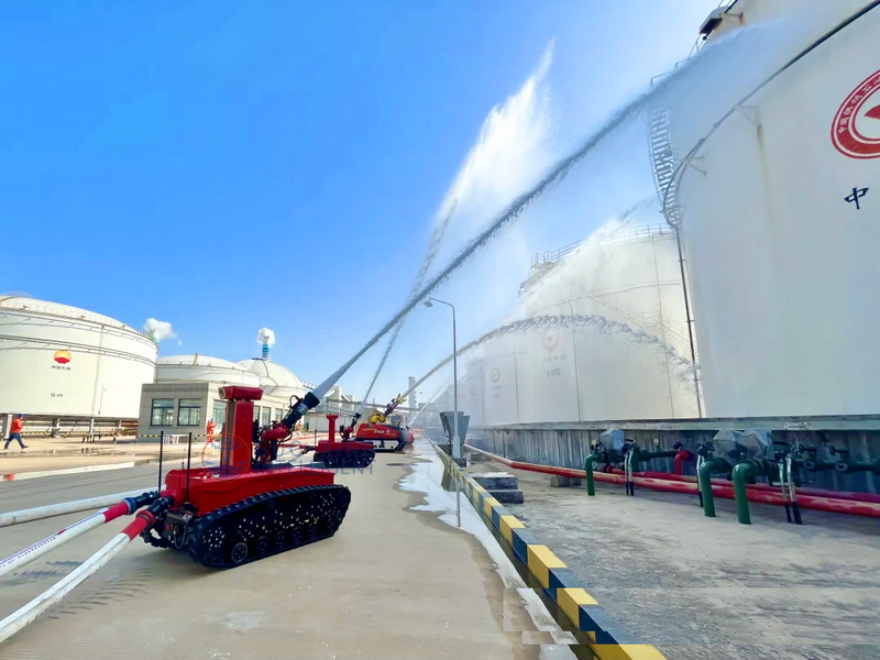 Explosion Proof Fire Fighting Robot RXR-MC80BD from China manufacturer ...